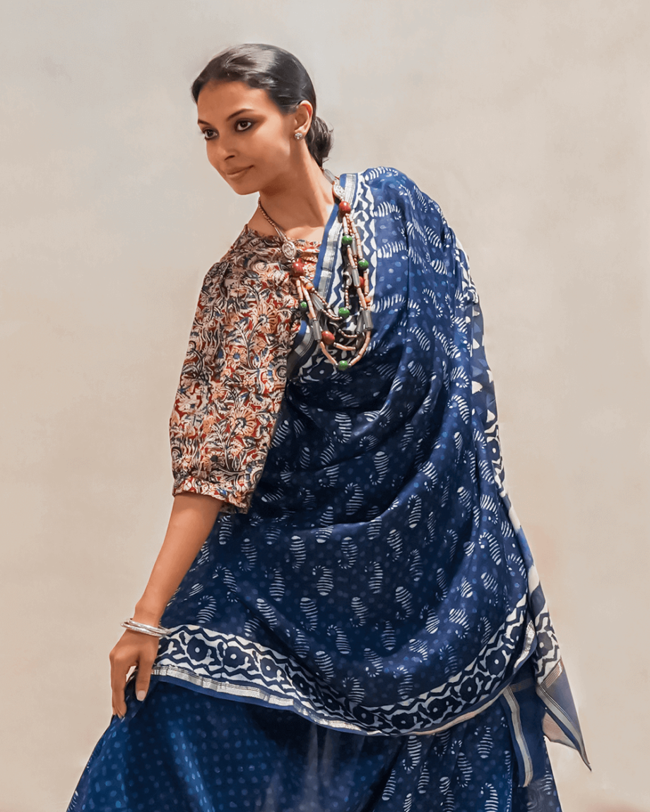 Nilambari Paisley - Rithihi